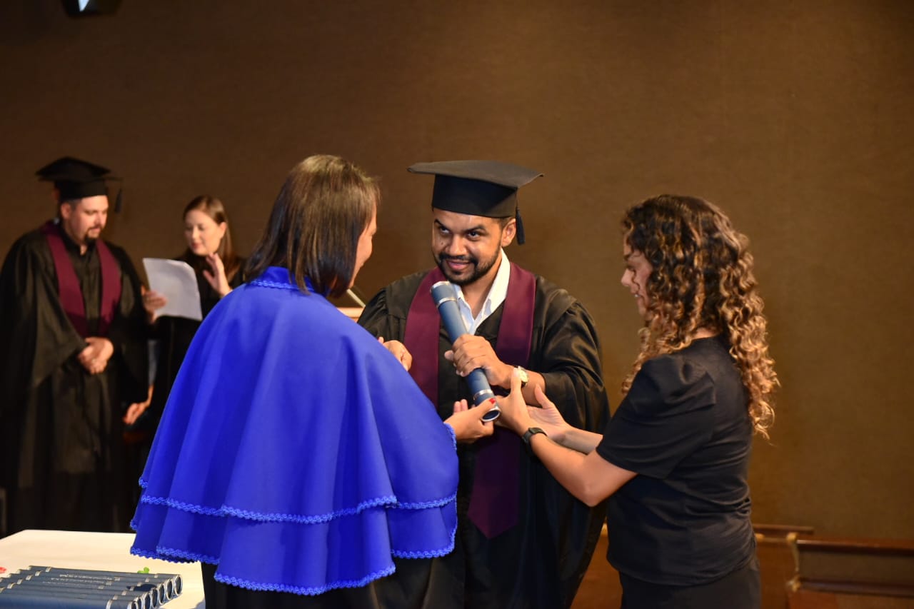 Cursos EAD da UMESP têm entre formandos aluno surdocego — Universidade ...